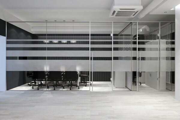 A Short Guide to Using Frosted Glass in Commercial Spaces